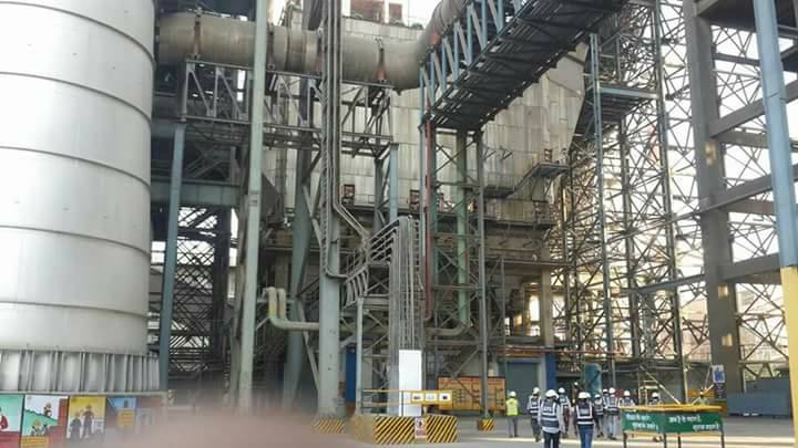 University of Engineering & Management (UEM) students on an Industrial ...