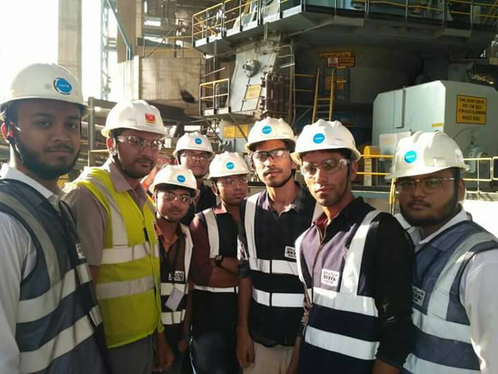 University of Engineering & Management (UEM) students on an Industrial ...